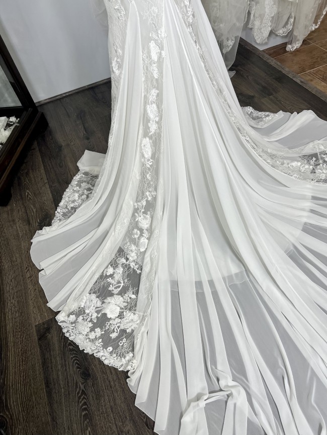 Pronovias Davinia Sample Wedding Dress Save 70% - Stillwhite