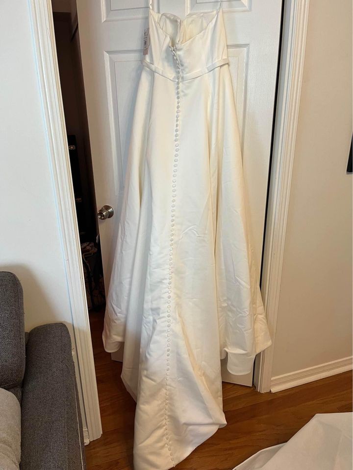 DB Studio New Wedding Dress Save 33% - Stillwhite