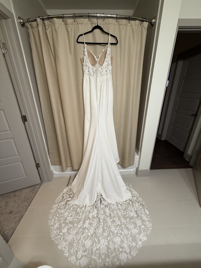 Justin Alexander, Everley Wedding Dress Save 45% - Stillwhite
