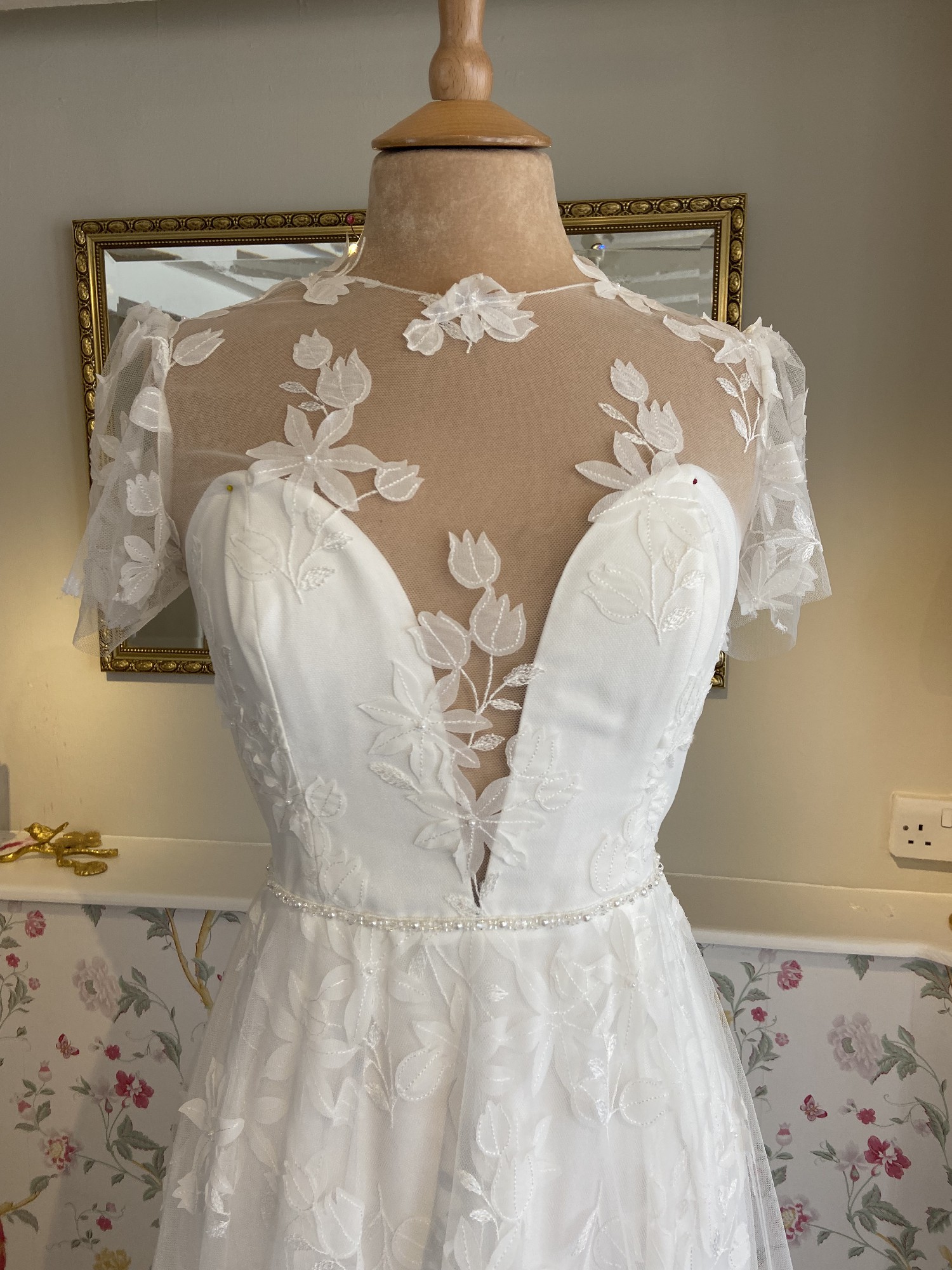 Savin London Sample Wedding Dress Save 83% - Stillwhite
