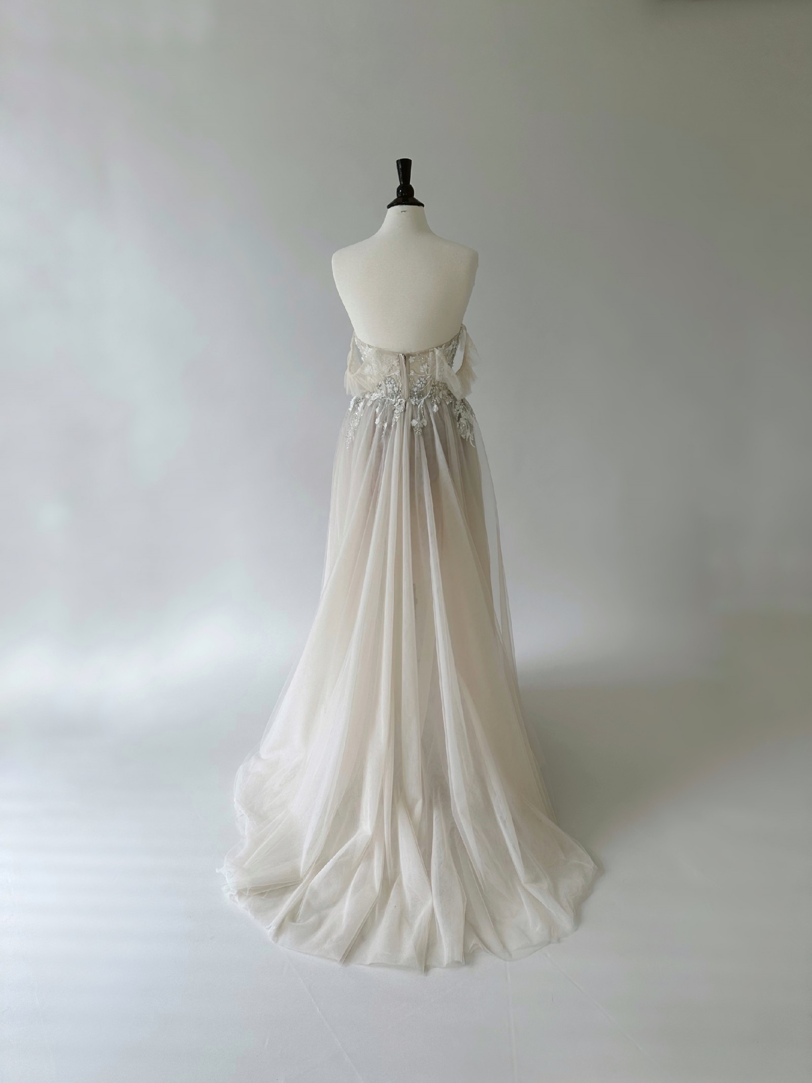 Muse By Berta Gloria 21-34 New Wedding Dress Save 27% - Stillwhite