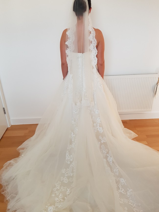Benjamin Roberts Used Wedding Dress Save 90% - Stillwhite