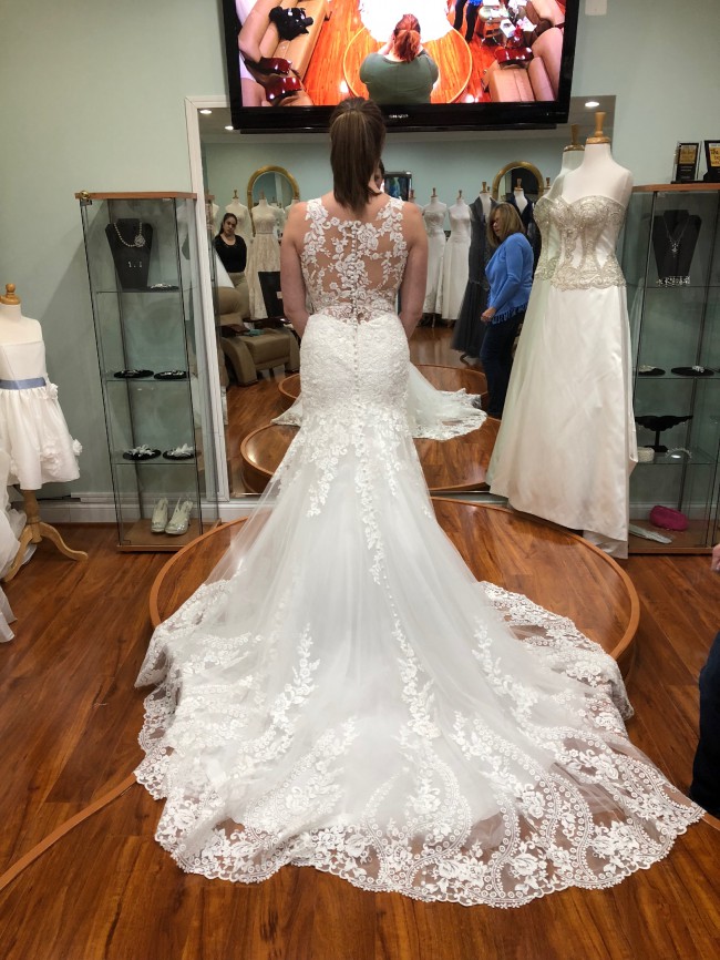 Allure Bridals Preloved Wedding Dress - Stillwhite