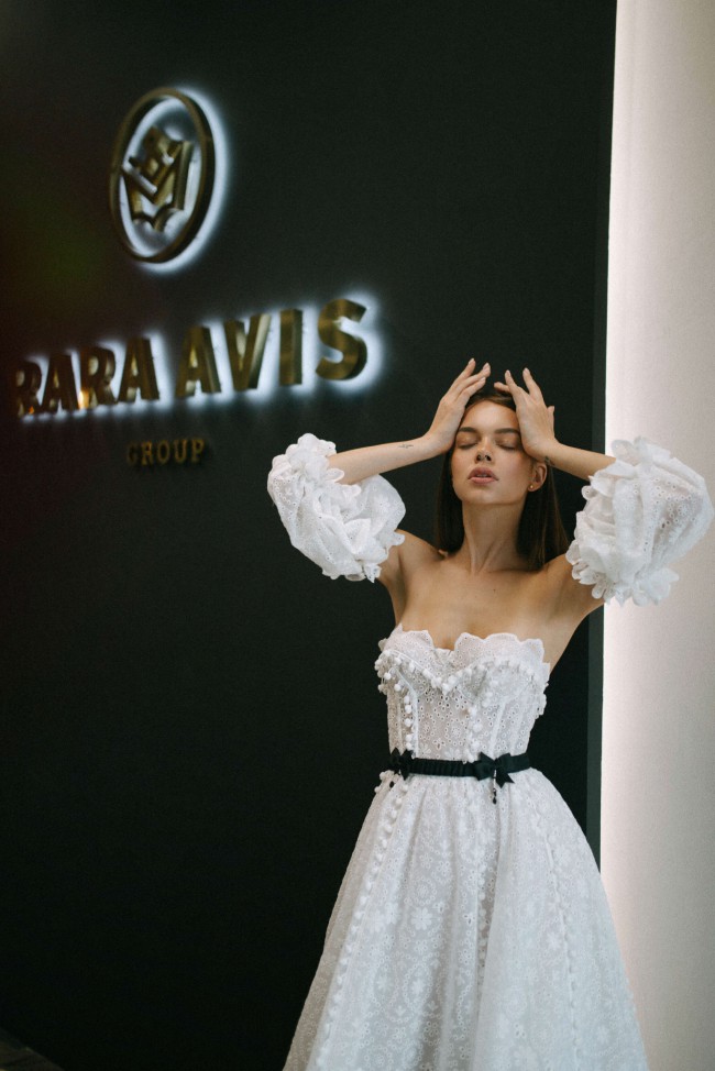 Rara Avis and Ange Etoiles Sample Wedding Dress Save 69% - Stillwhite