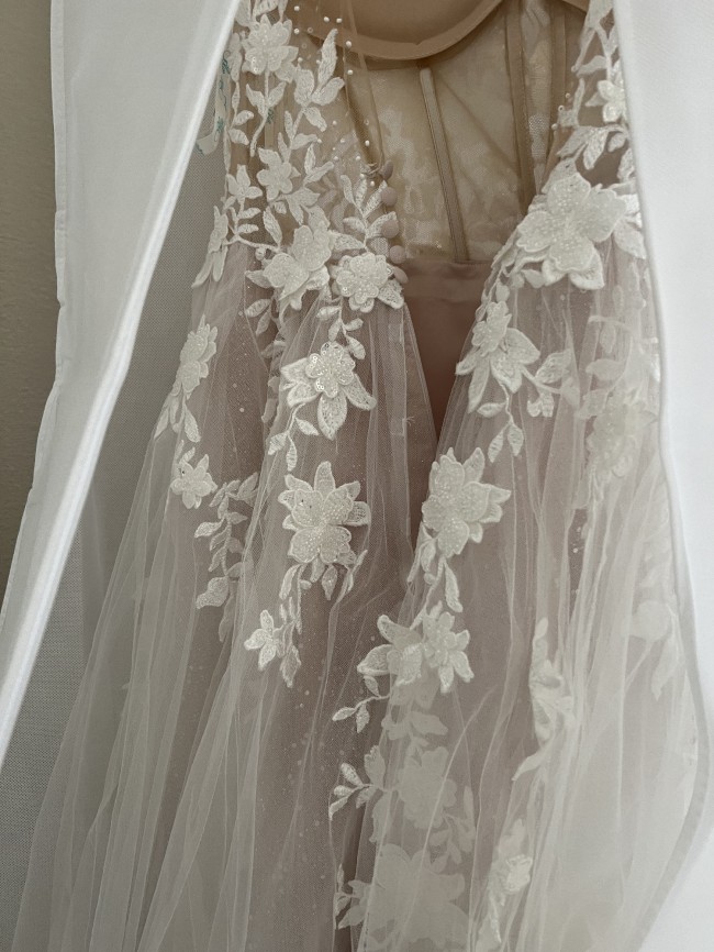 Blue By Enzoani, Olani New Wedding Dress Save 32% - Stillwhite