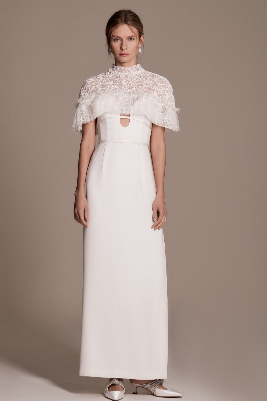 18 Trending Bridal Capes to Finish Your Wedding Style – Stillwhite Blog