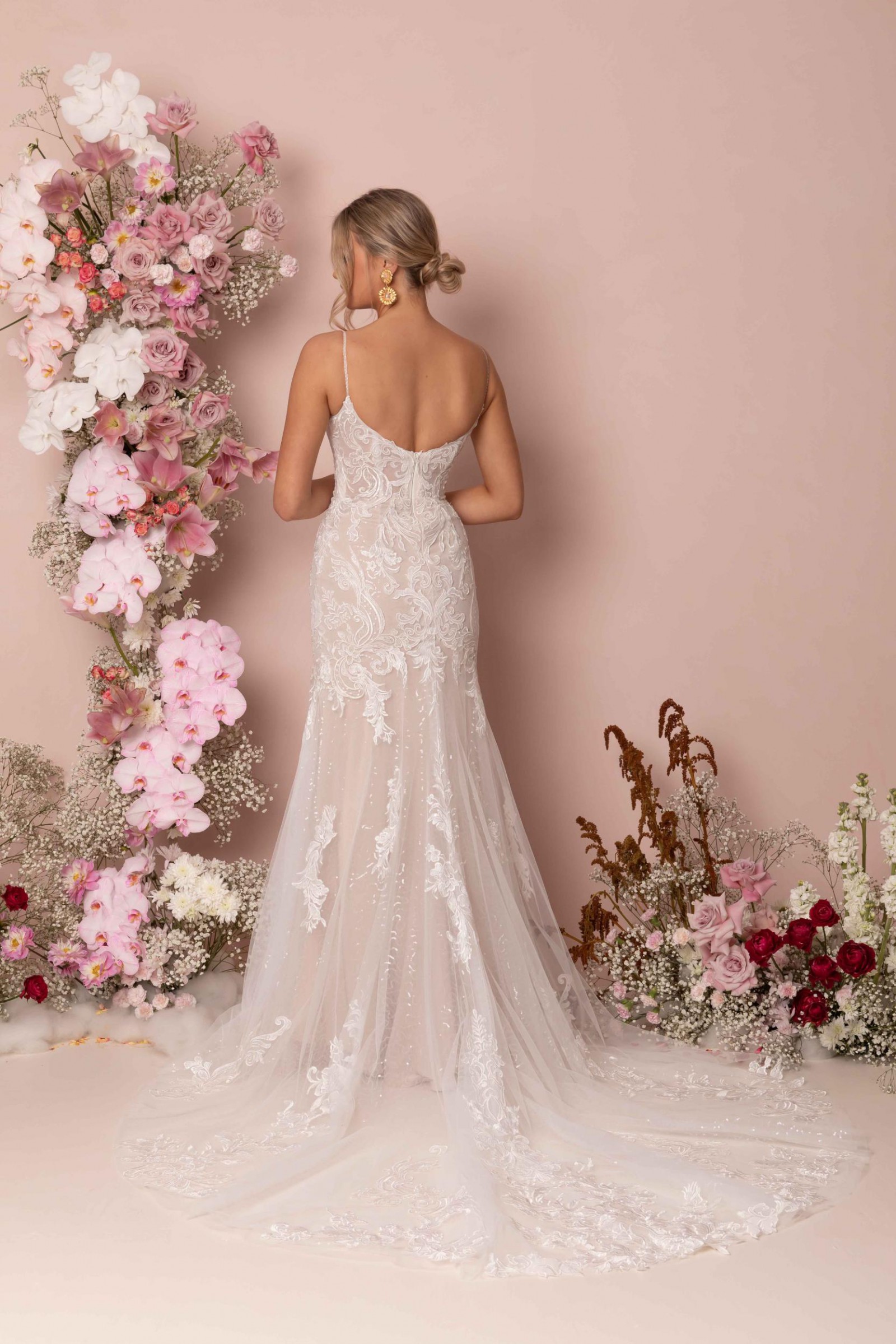 Madi Lane Kami Sample Wedding Dress - Stillwhite