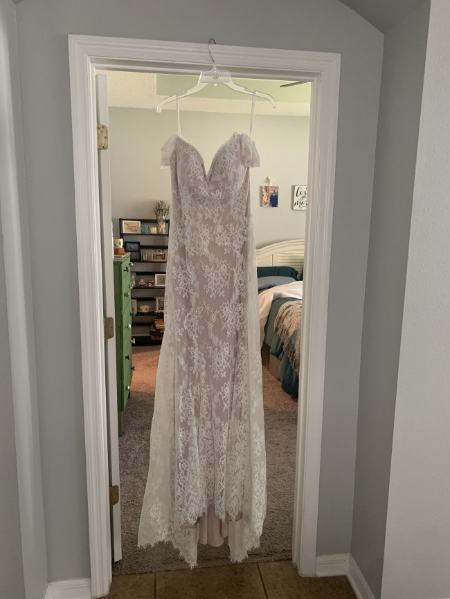 Allure Bridals Style: 3202 New Wedding Dress Save 50% - Stillwhite