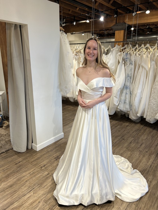 Cizzy Bridal New Wedding Dress Save 40% - Stillwhite