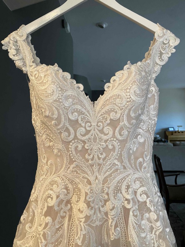 Allure Bridals 9619 Wedding Dress Save 75% - Stillwhite