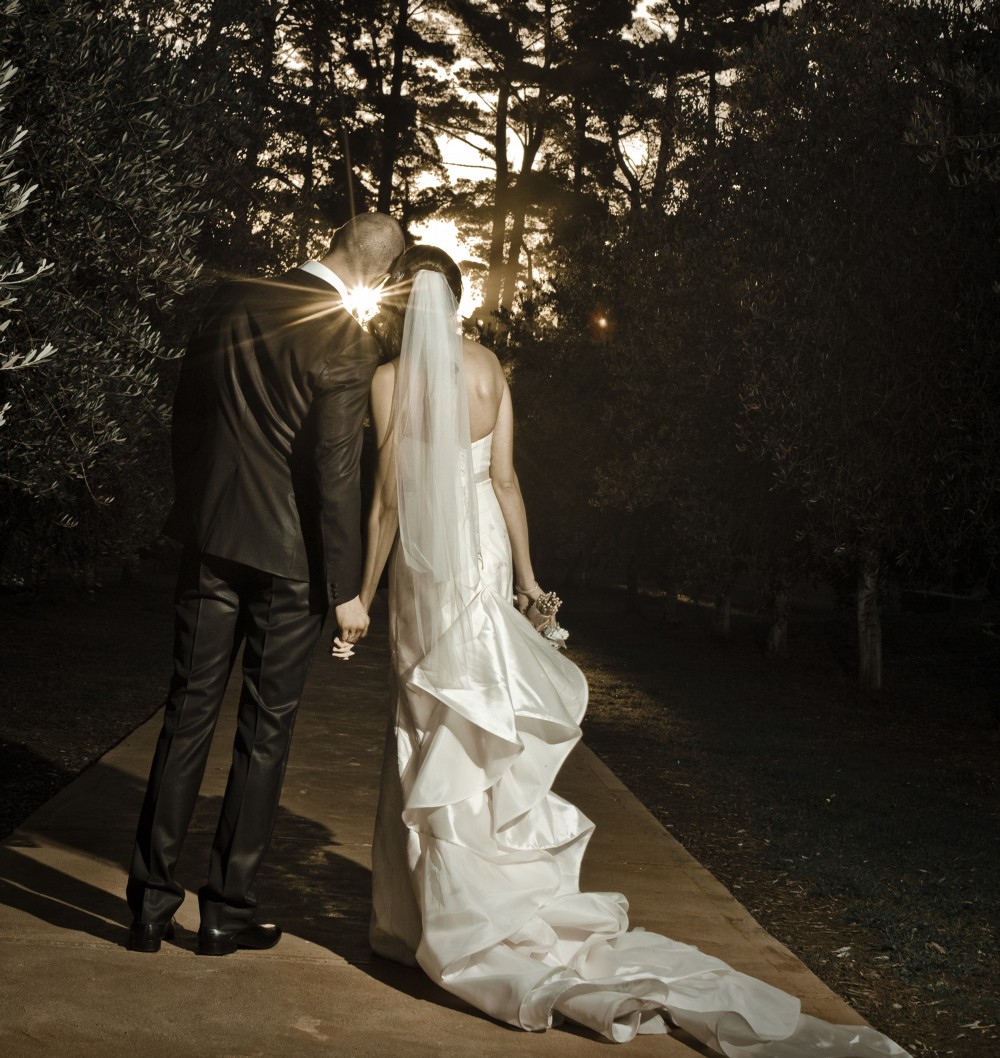 Jennifer Bowden Used Wedding Dress Save 79% - Stillwhite