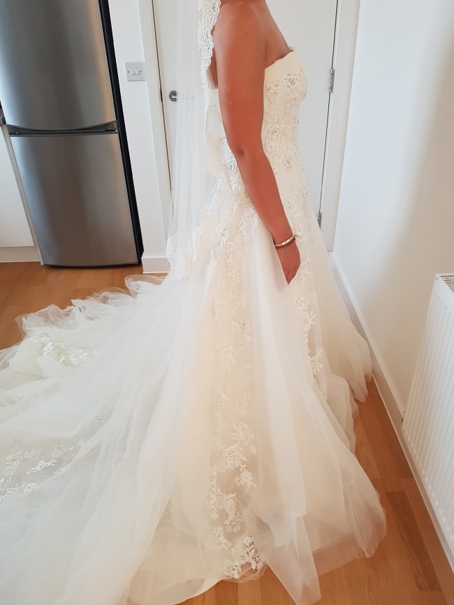 Benjamin Roberts Used Wedding Dress Save 90% - Stillwhite
