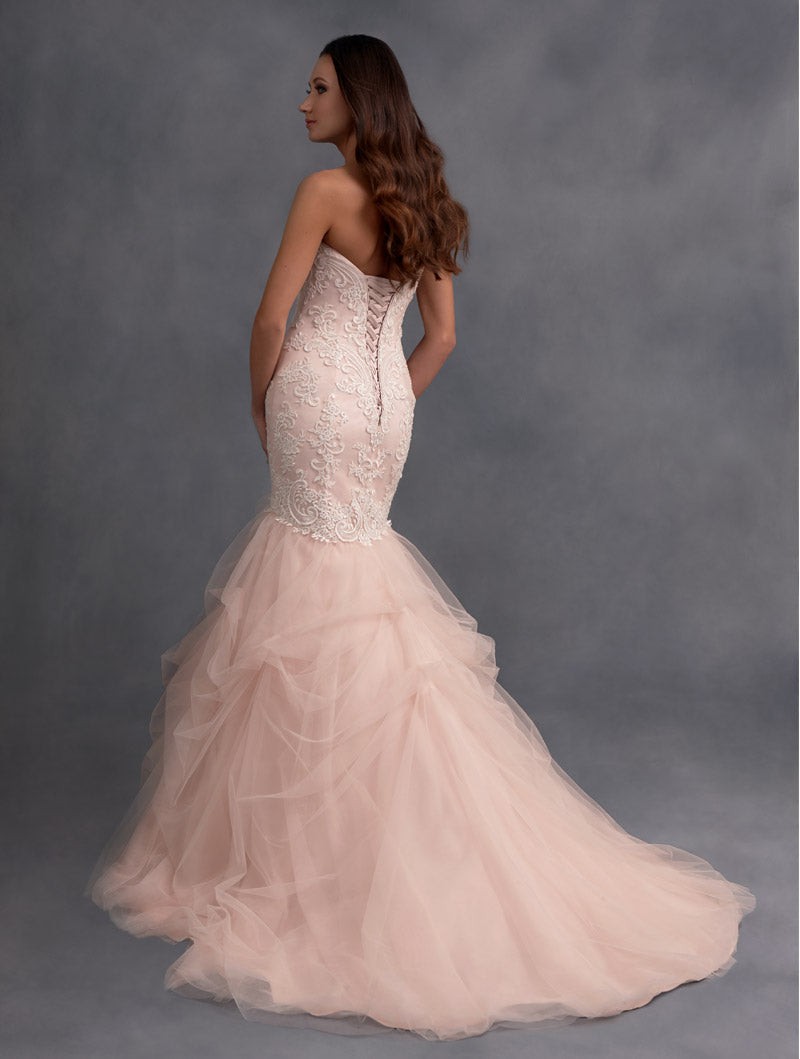 Alfred Angelo, 2579 Sample Wedding Dress Save 85% - Stillwhite