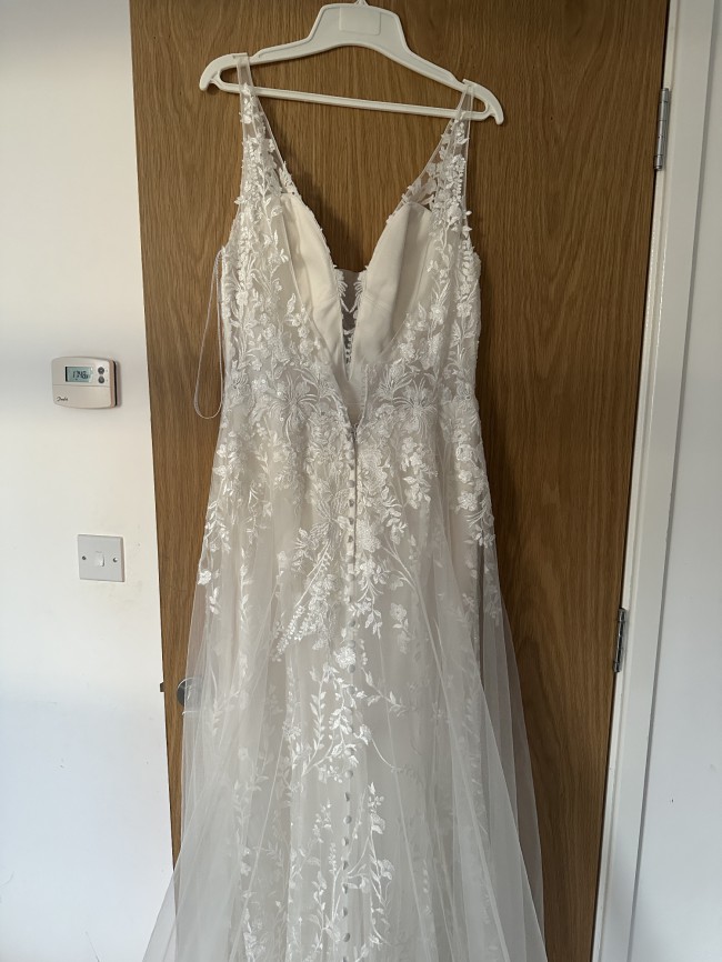 Madison James New Wedding Dress Save 38% - Stillwhite