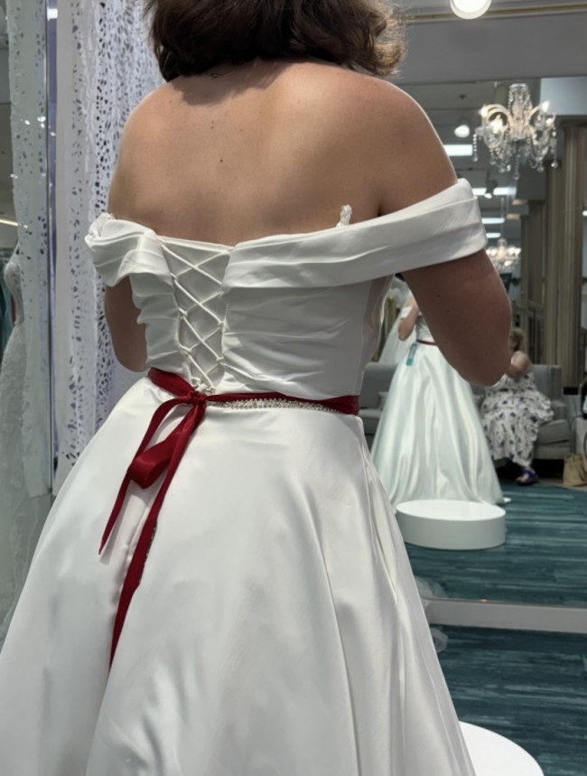 Truly Forever Bridal New Wedding Dress Save 38% - Stillwhite