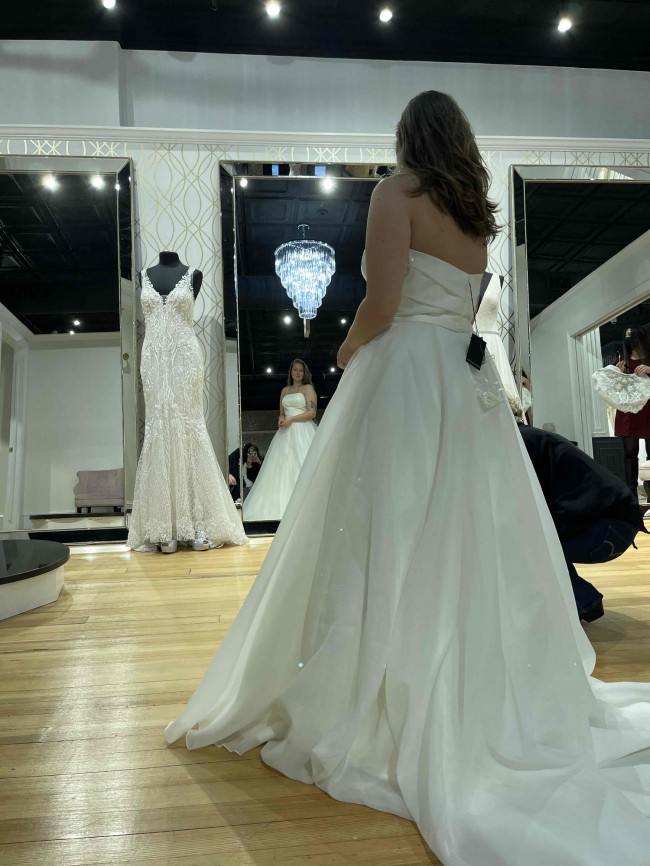 Justin Alexander, Durham Wedding Dress Save 77% - Stillwhite