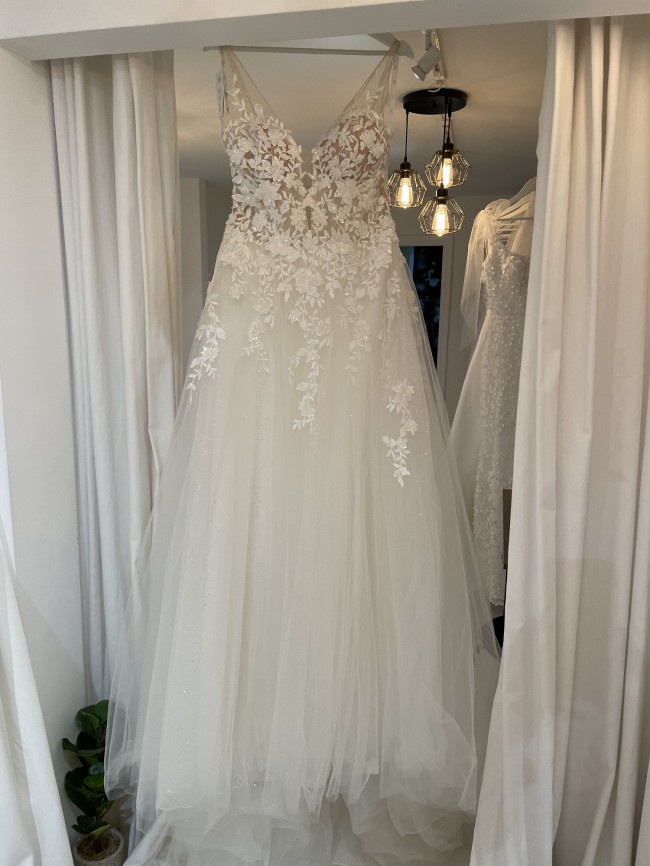 Enzoani, Olani Sample Wedding Dress Save 78% - Stillwhite