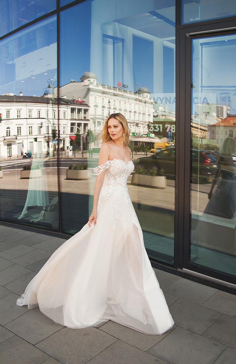 Amy Love Bridal New Wedding Dress Save 69% - Stillwhite